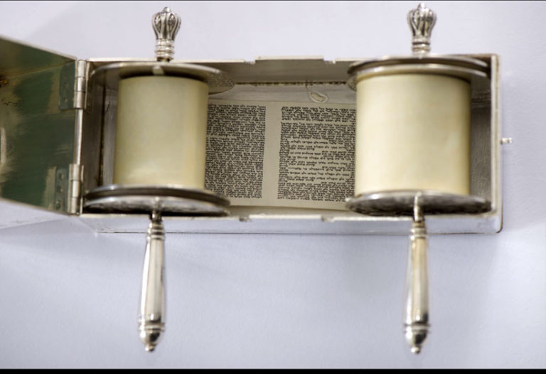 The Mini Torah | Motty Mendelovitz
